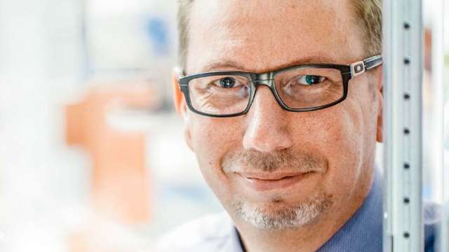 Active arc fault protection